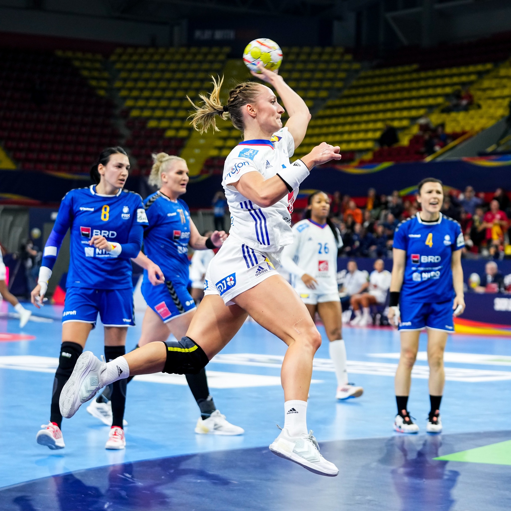 Prepričljivi zmagi Nizozemske in Francije, težko priigrane točke za ...