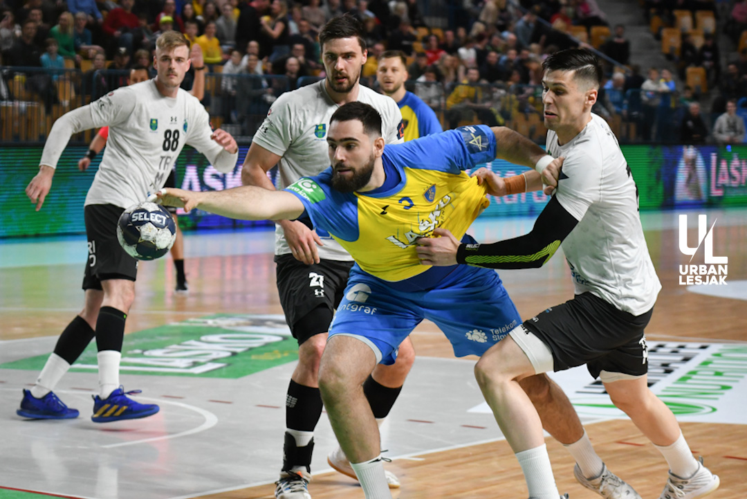 IZENAČEN PRVI POLČAS: Kdo bo spisal zgodovino? - ROKOMET.net